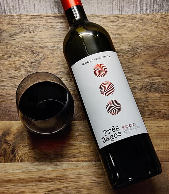 Douron tummat punaviinit portugalilaisesta verkkokaupasta | Viinikartta.fi